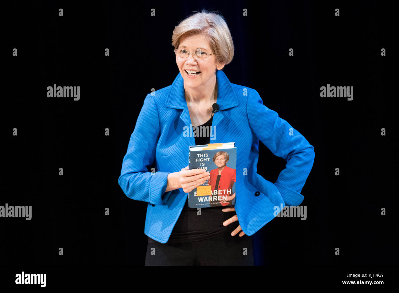 Elizabeth warren speech hi-res stock photography and images - Alamy