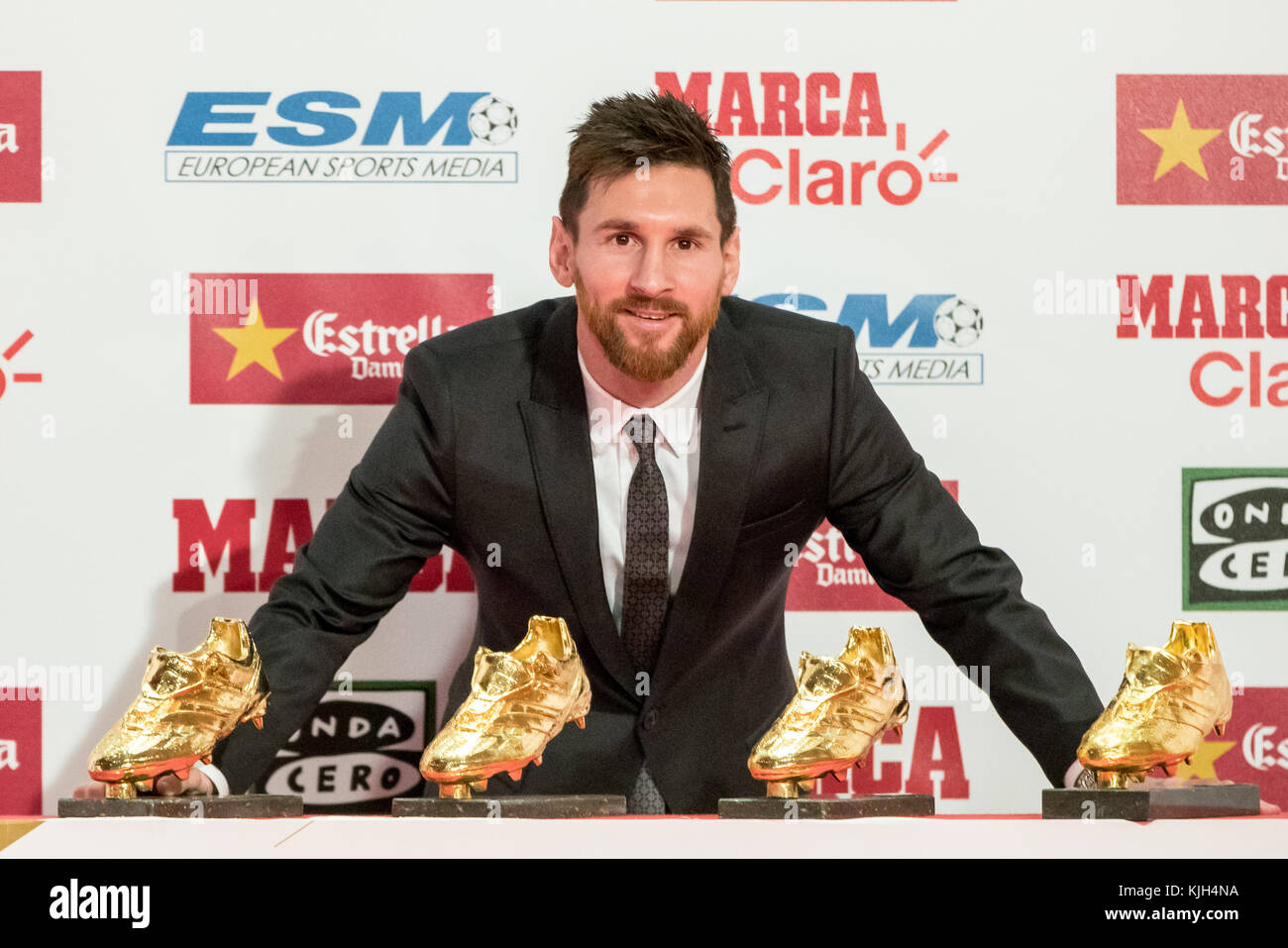 Barcelona, Spain. 24th November, 2017. Barcelona star Lionel Messi ...