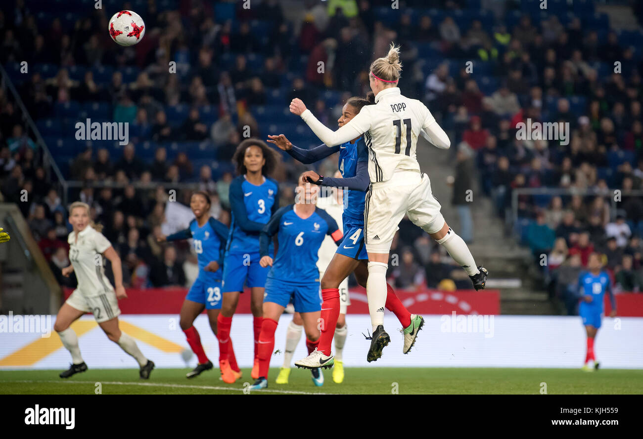 Bielefeld, Deutschland. 24th Nov, 2017. Alexandra Popp (Germany) trifft ...