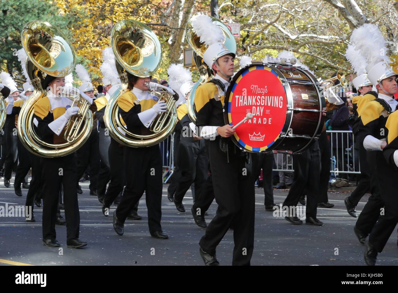 Central Park West, New York, USA, November 23 2017 - Thousands of ...