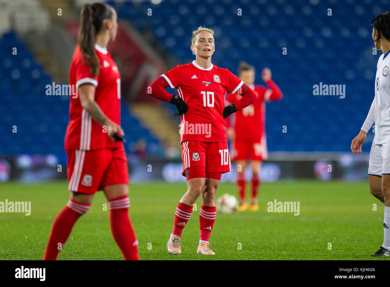Cardiff, Wales, UK, November 24th 2017. Jess Fishlock of Wales during ...