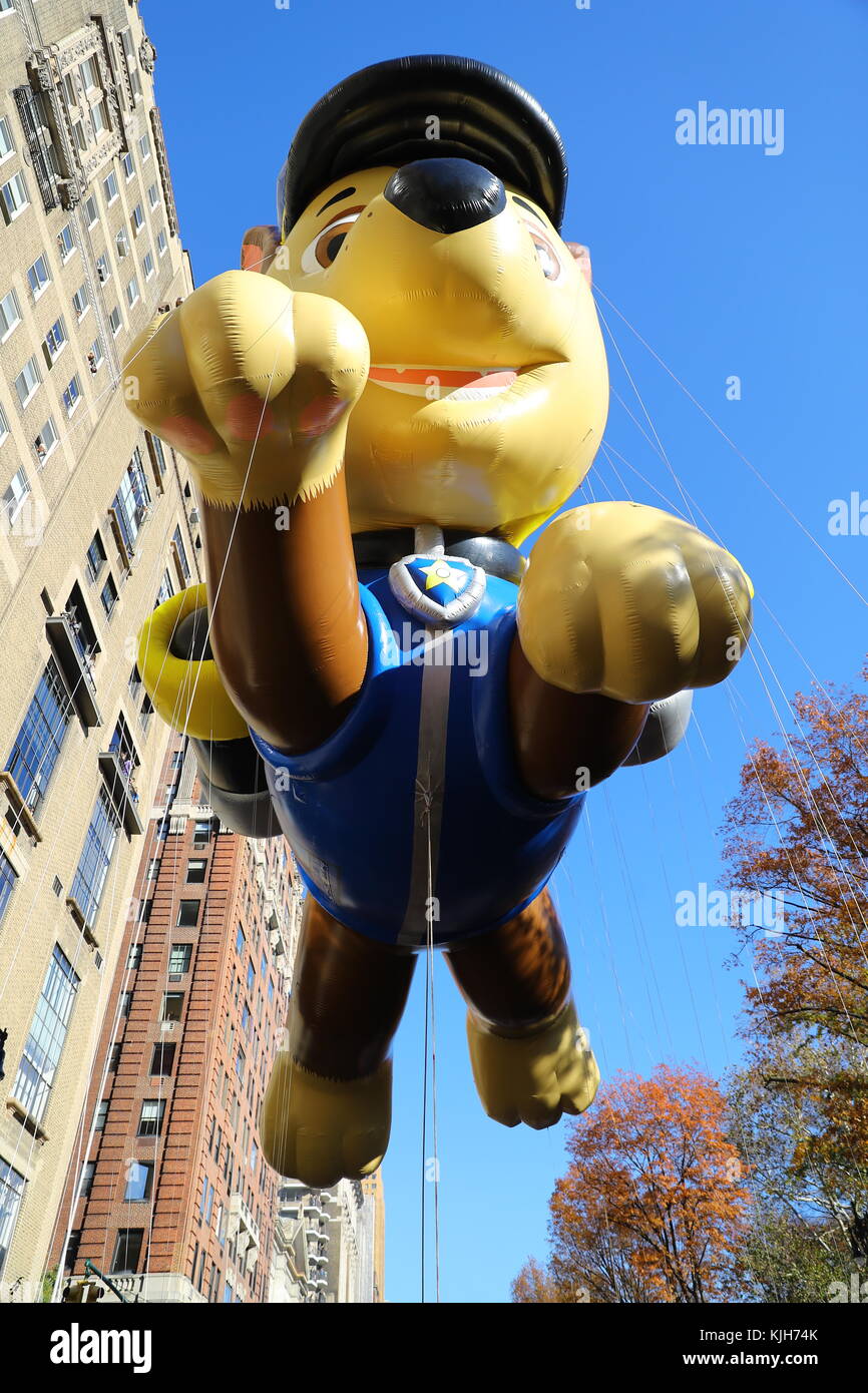 New York, USA. 23rd Nov, 2017. Nickelodeon's Paw Patrol's Chase balloon ...