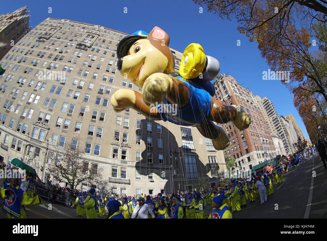 New York, USA. 23rd Nov, 2017. Nickelodeon's Paw Patrol's Chase balloon ...