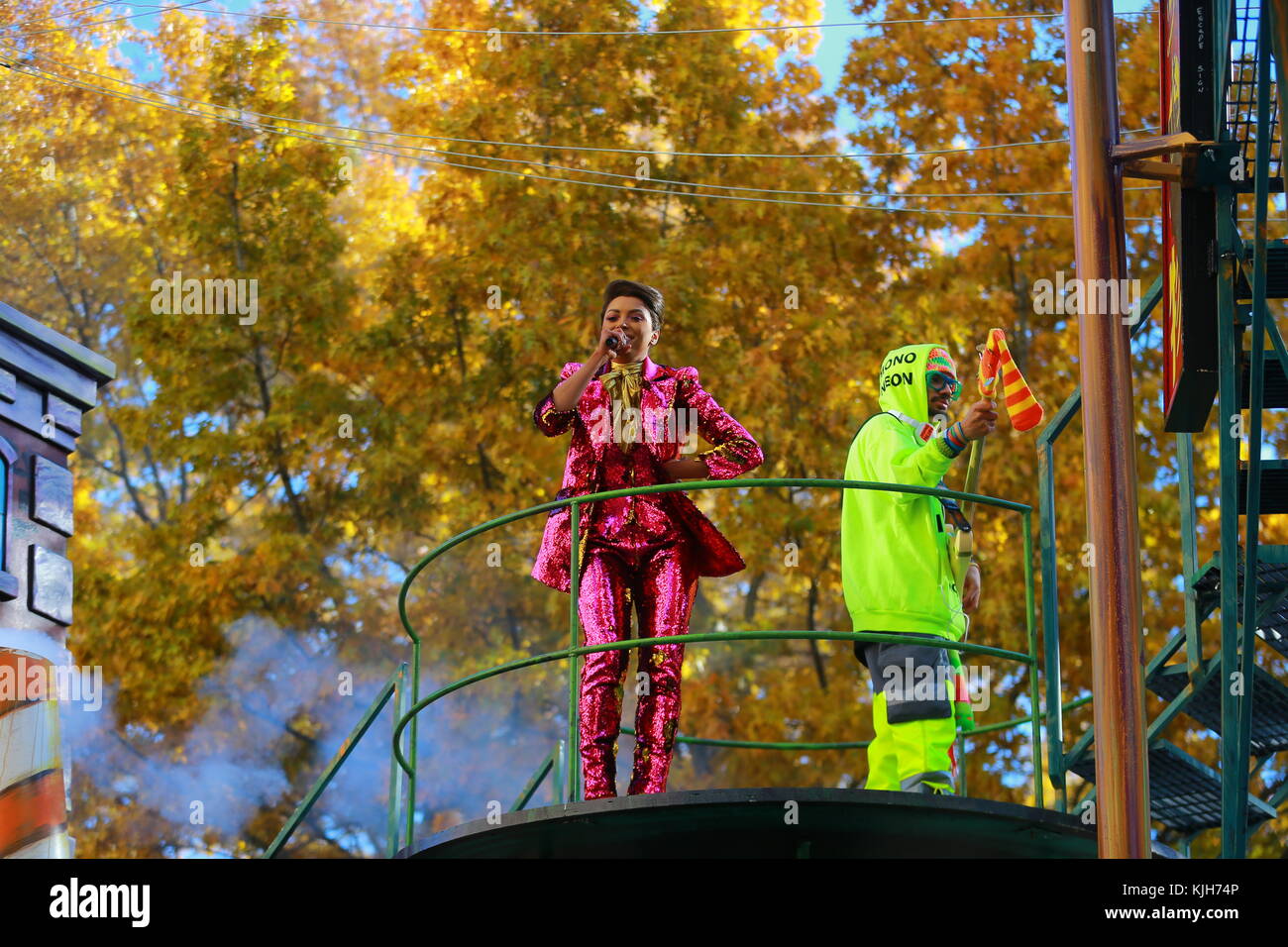 New York, USA. 23rd Nov, 2017. Singer Kat Graham performs on The ...