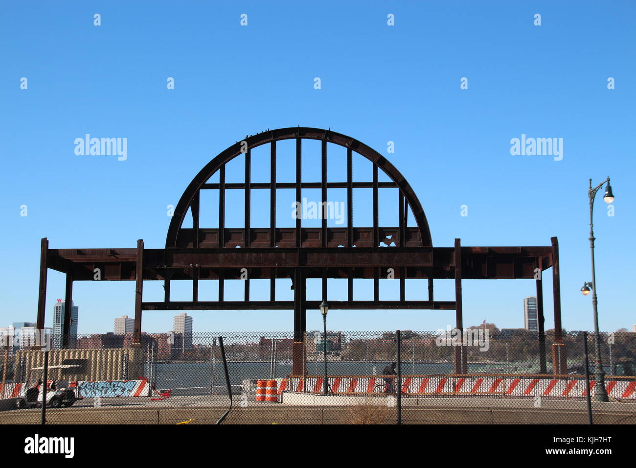 Pier 54 hi-res stock photography and images - Alamy