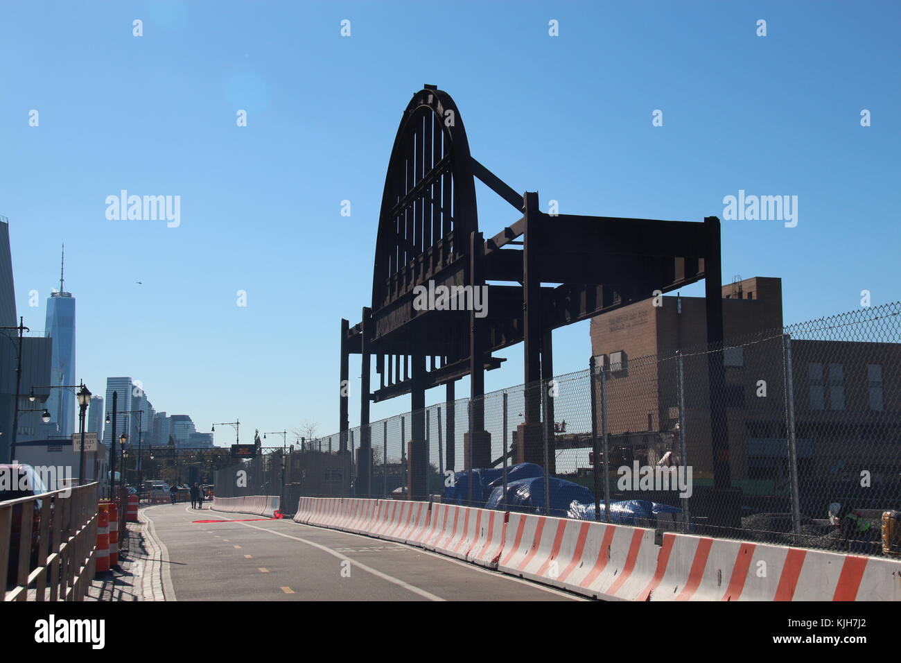 New York, USA. 17th Nov, 2017. The entrance of Pier 54 on the West ...