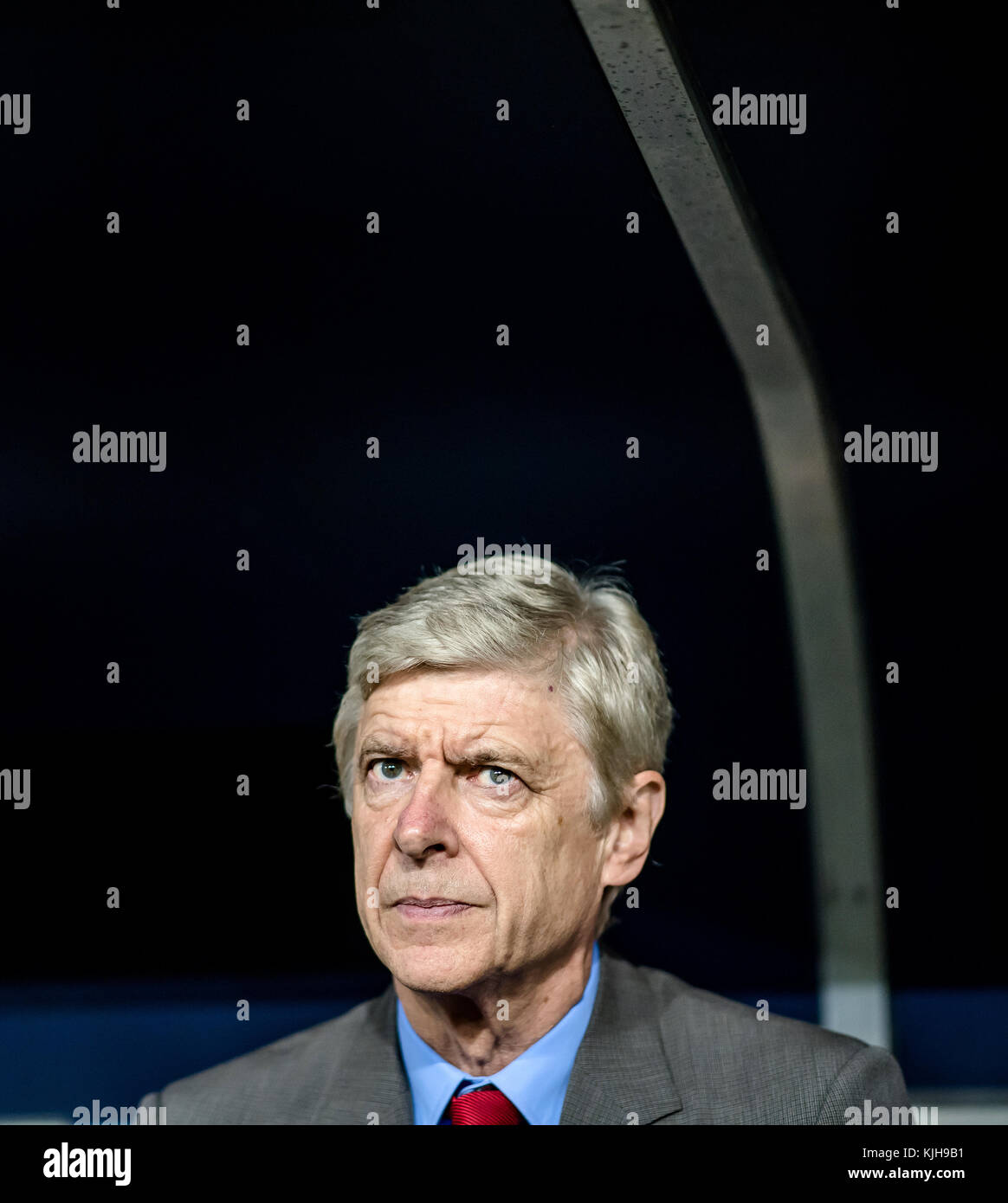 Cologne, Germany. 23rd Nov, 2017. Arsenal's coach Arsene Wenger reacts ...