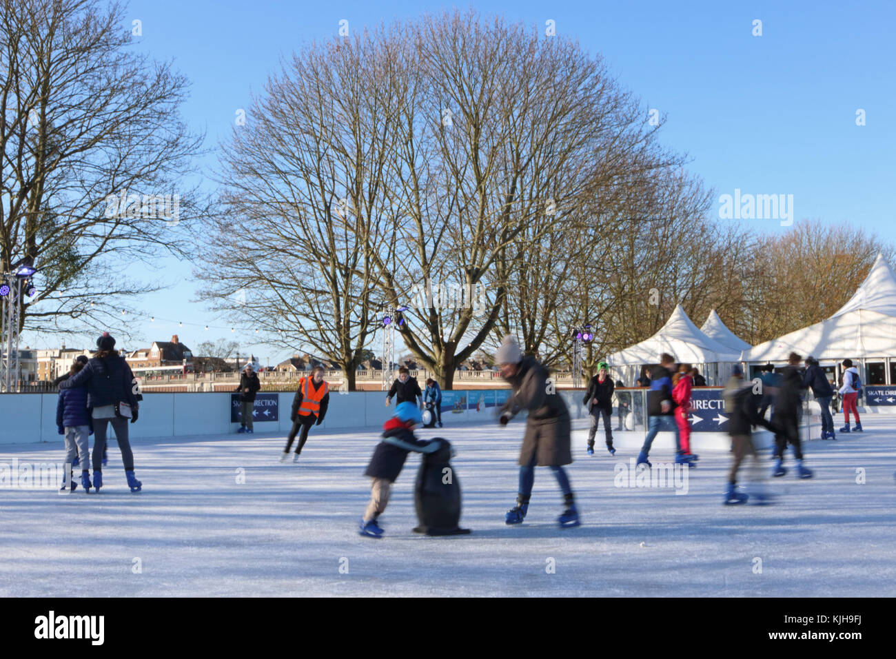 Hampton court ice rink 2017 hi-res stock photography and images - Alamy