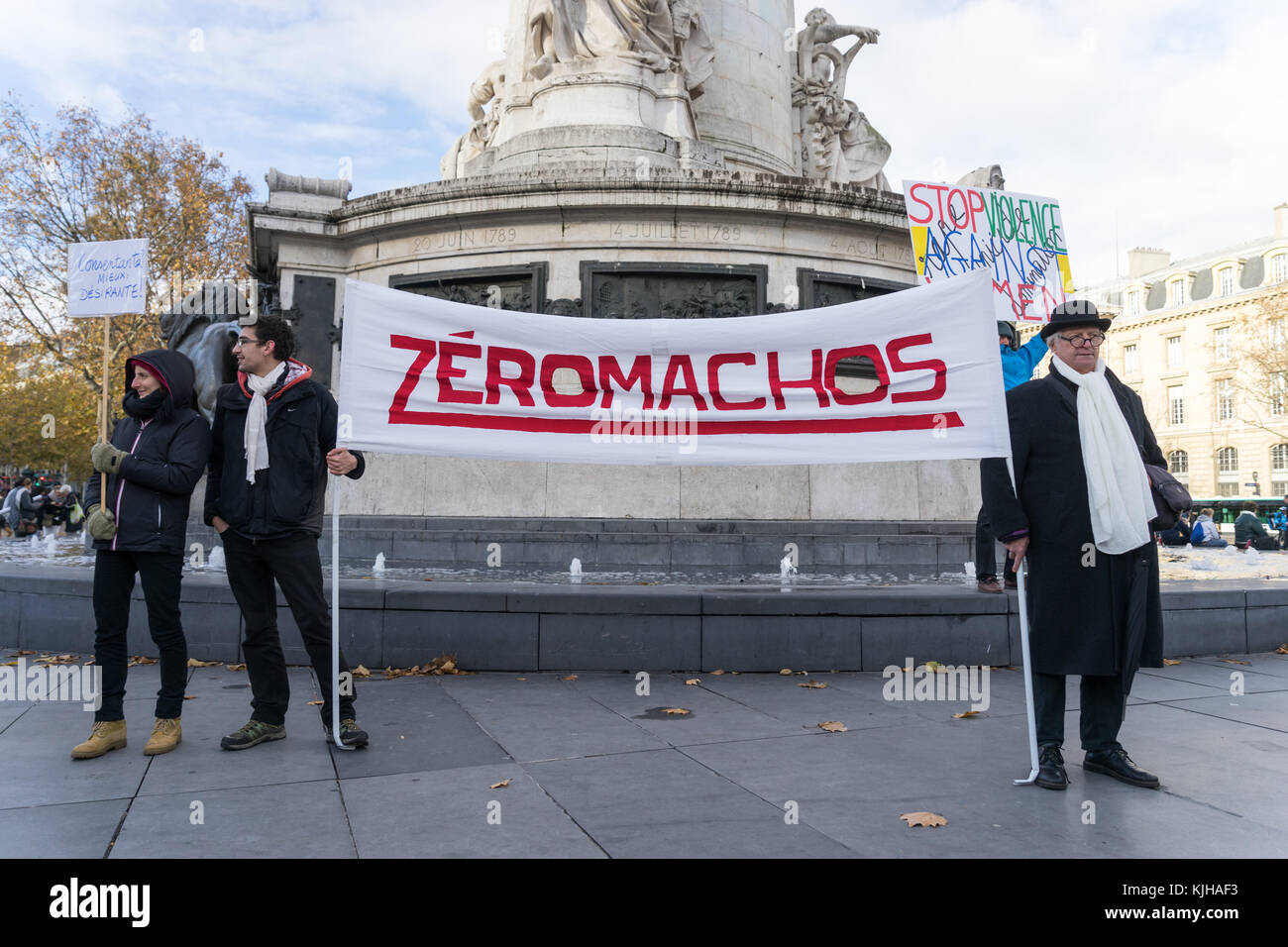Paris, France. 25th Nov, 2017. People protest violence against women in ...
