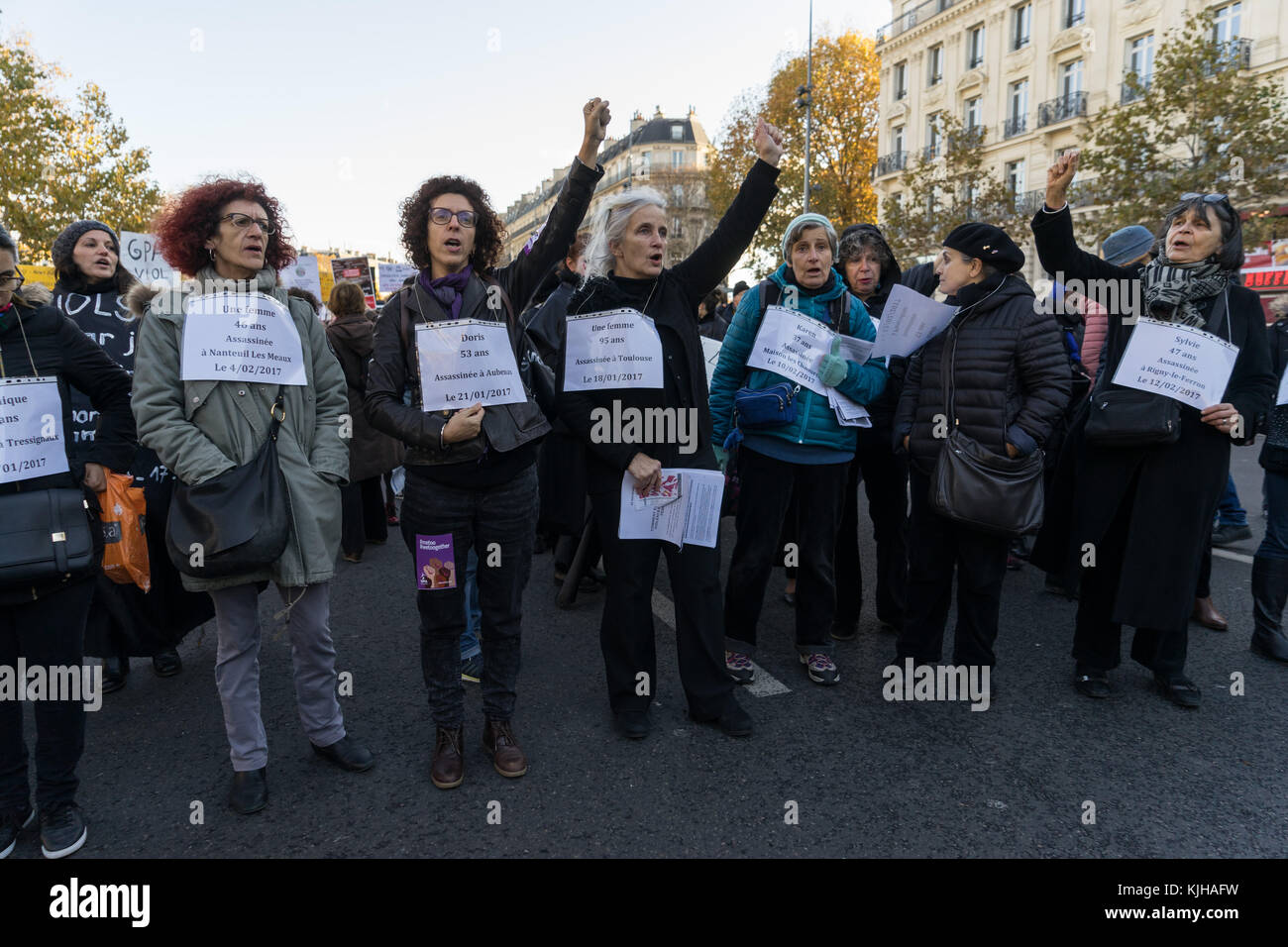 Paris, France. 25th Nov, 2017. People protest violence against women in ...