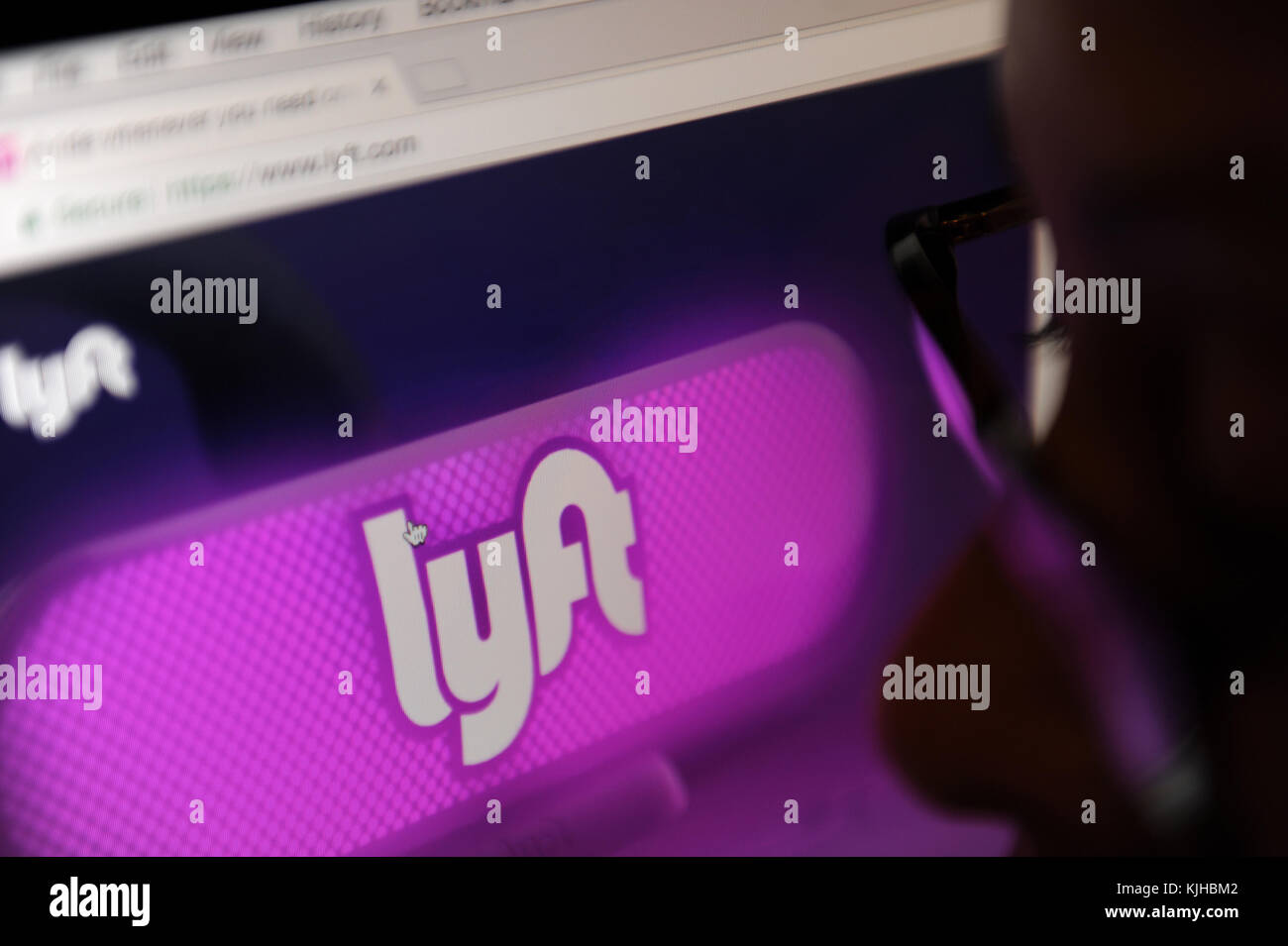 Logo lyft hi-res stock photography and images - Alamy