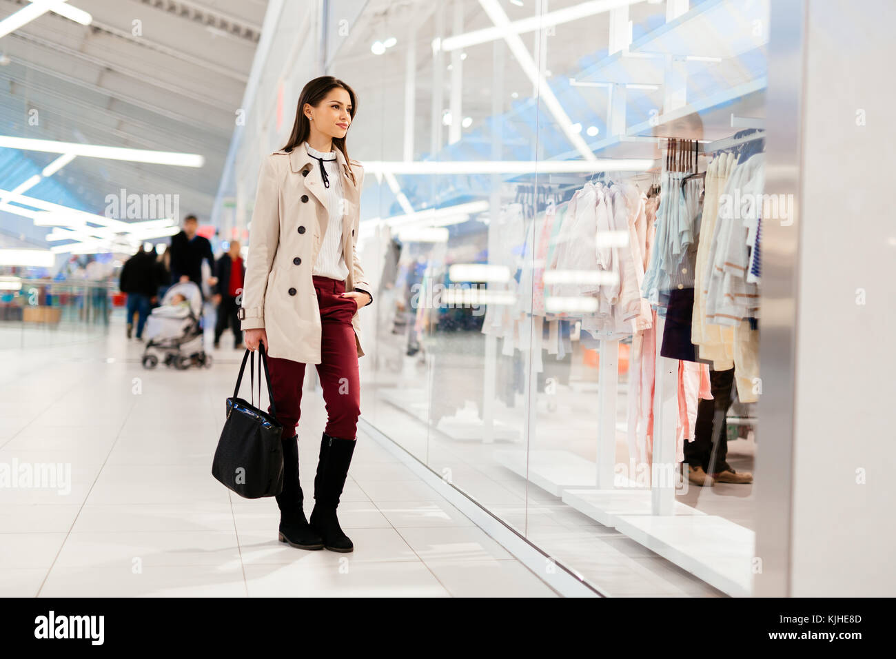 Beautiful woman shopping clothes Stock Photo - Alamy