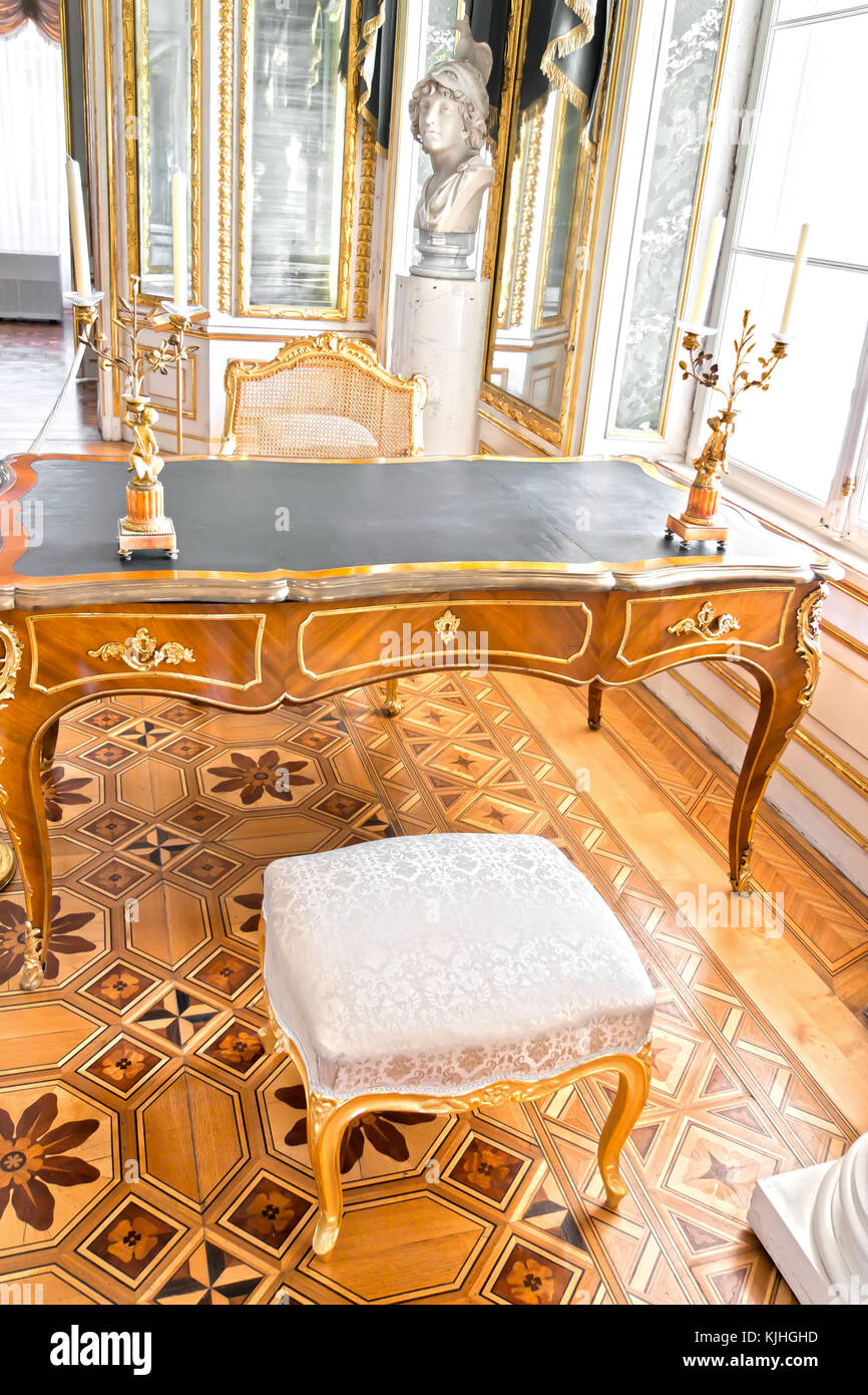 Interior crystal palace hi-res stock photography and images - Alamy