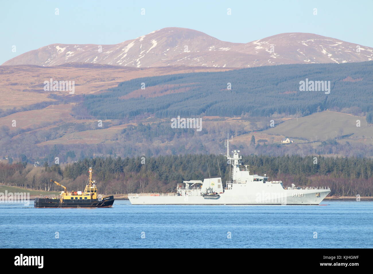 NaPaOc Apa (P121), an Amazonas-class corvette of the Brazilian Navy ...
