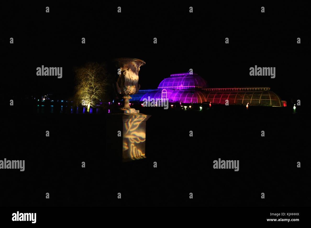 Sledges christmas tree wooden house snow hi-res stock photography and ...