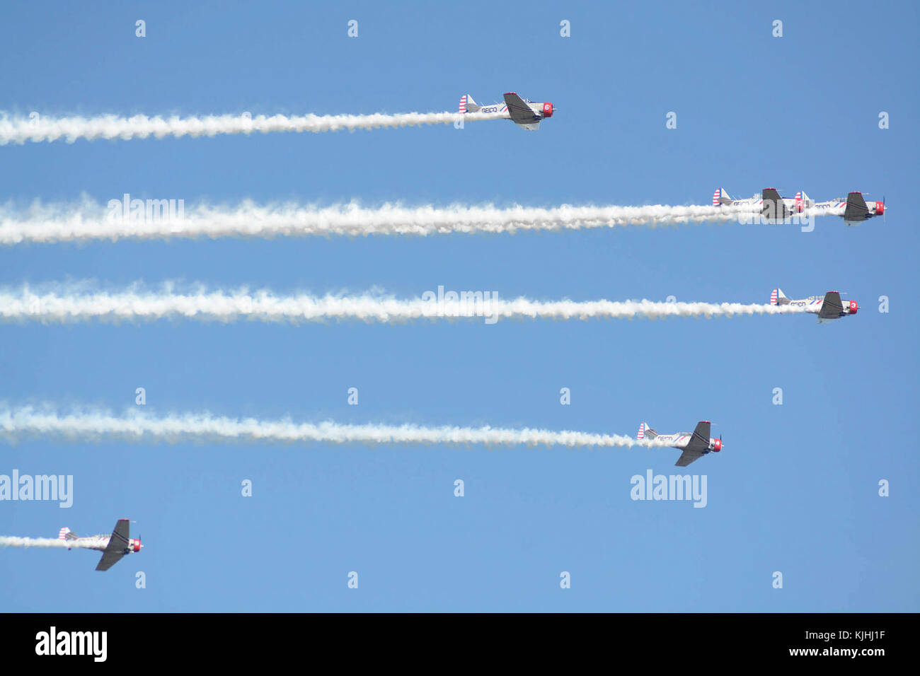 PENSACOLA, Florida (Nov. 10, 2017) - Aircraft pilots conduct aerial ...