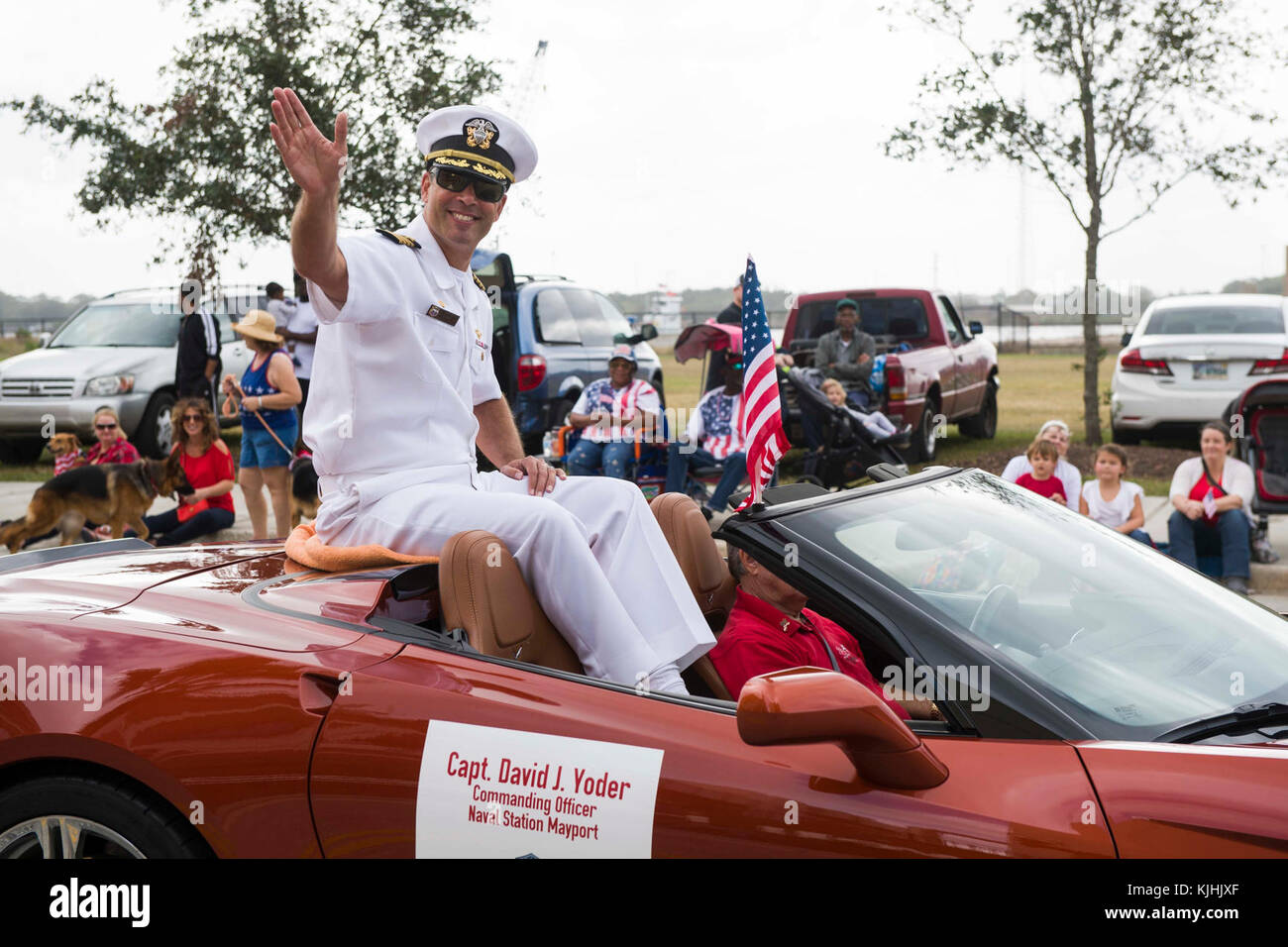 JACKSONVILLE, Fla. (Nov. 11, 2017) Capt. David Yoder, commanding ...