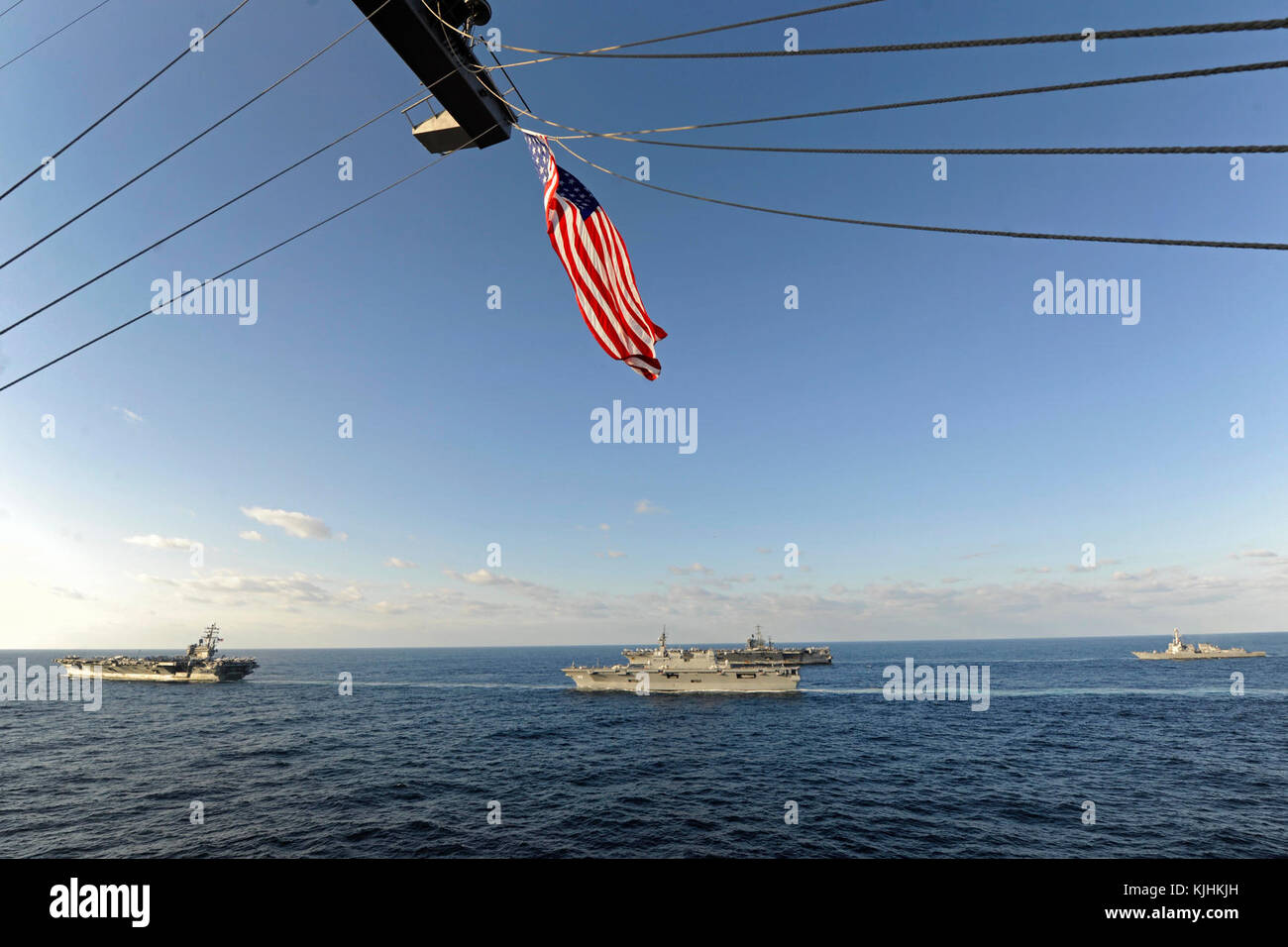 PACIFIC OCEAN (Nov. 12, 2017) U.S. Navy and Japan Maritime Self Defense ...