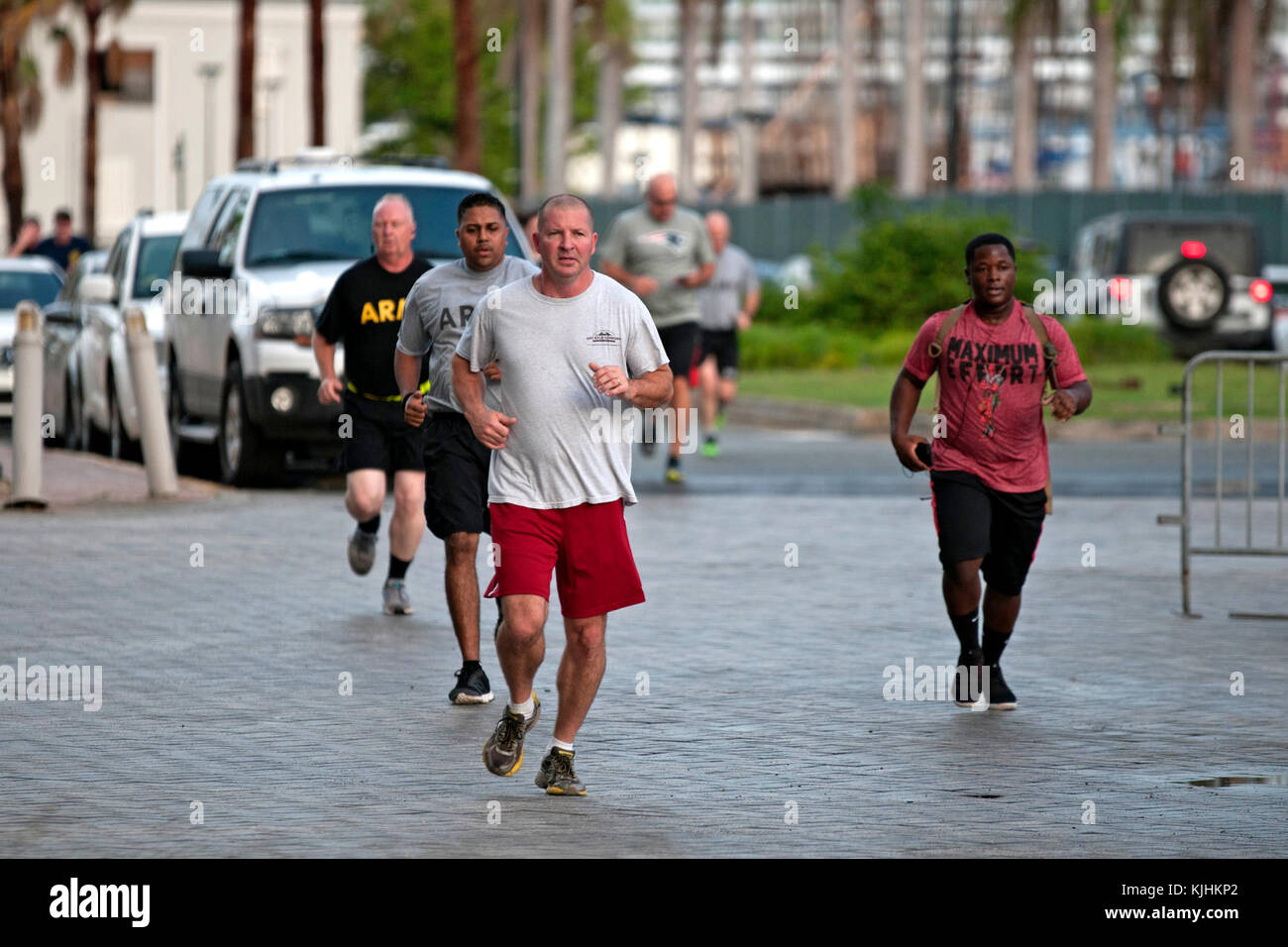 National Guard Soldiers assigned to Joint Task Force Puerto Rico ran ...