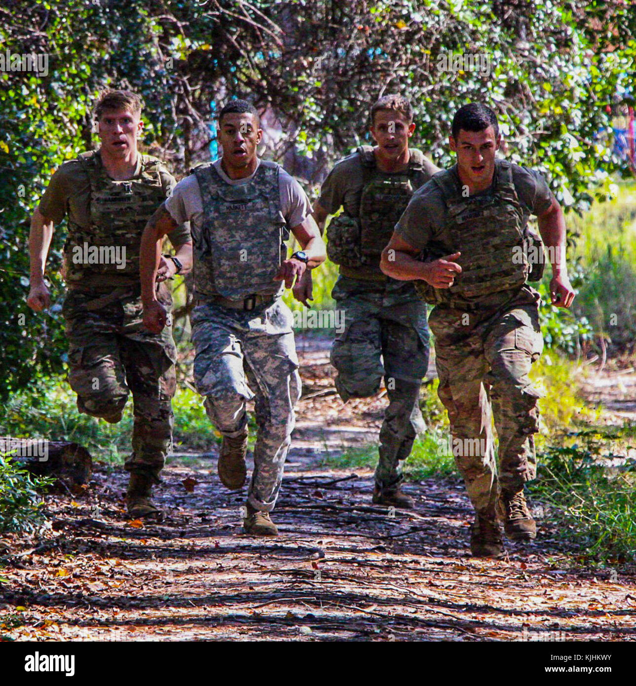 Soldiers of 1st Battalion, 28th Infantry Regiment, 3rd Infantry ...