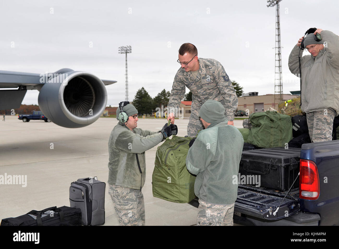 235th air traffic control squadron hi-res stock photography and images ...