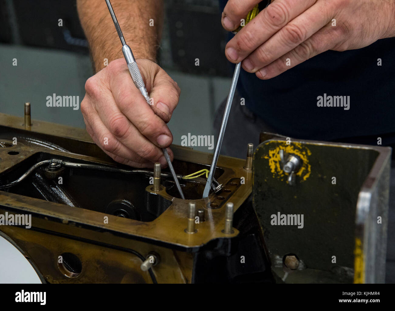 Steve Simpson, an airplane mechanic contracted to the 130th Airlift ...