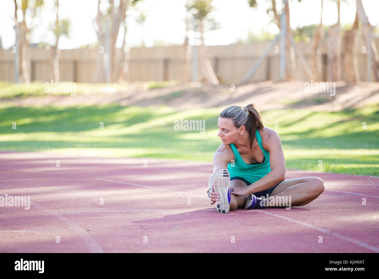 Legs ready for landing hi-res stock photography and images - Alamy