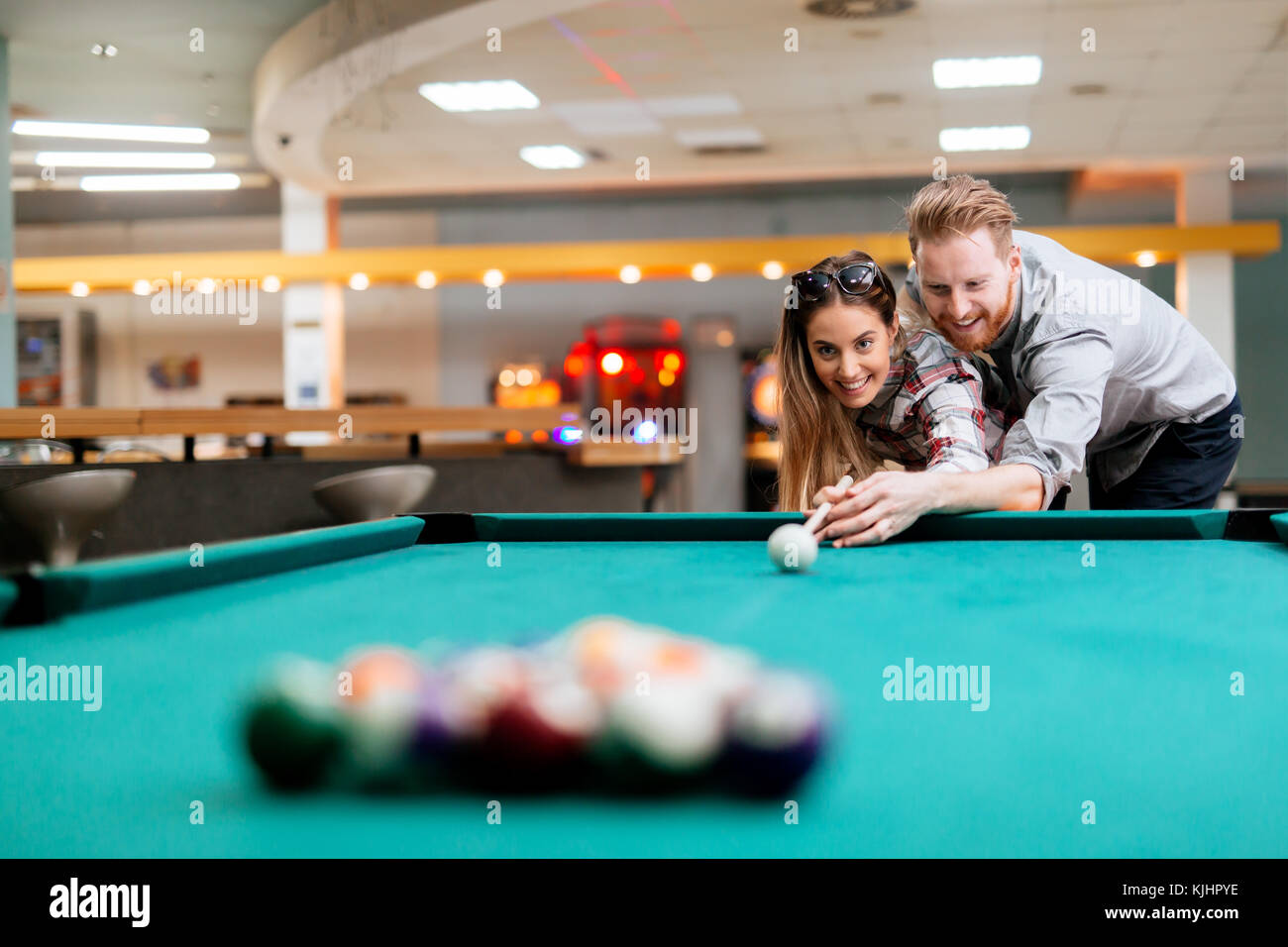 Snooker stick hi-res stock photography and images - Alamy