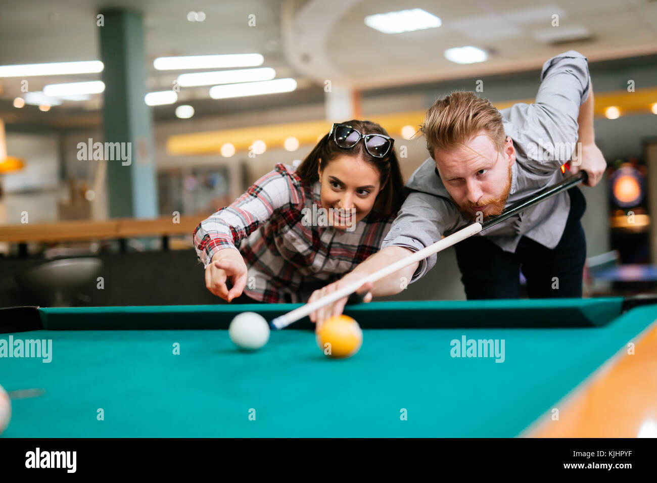 Hand snooker balls hi-res stock photography and images - Alamy