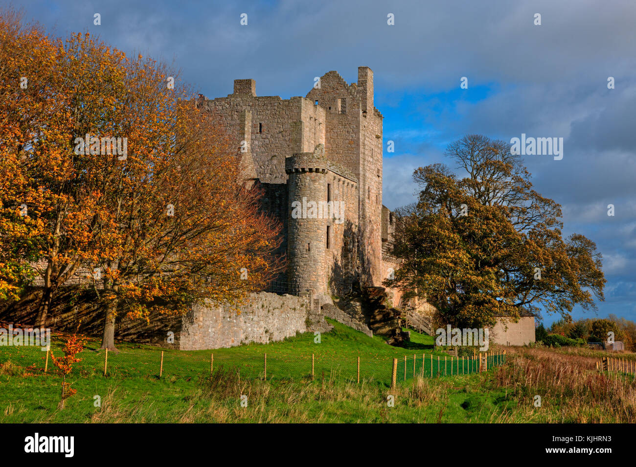 Craigmillar Castle, Edinburgh, Lothian, Scotland Stock Photo - Alamy