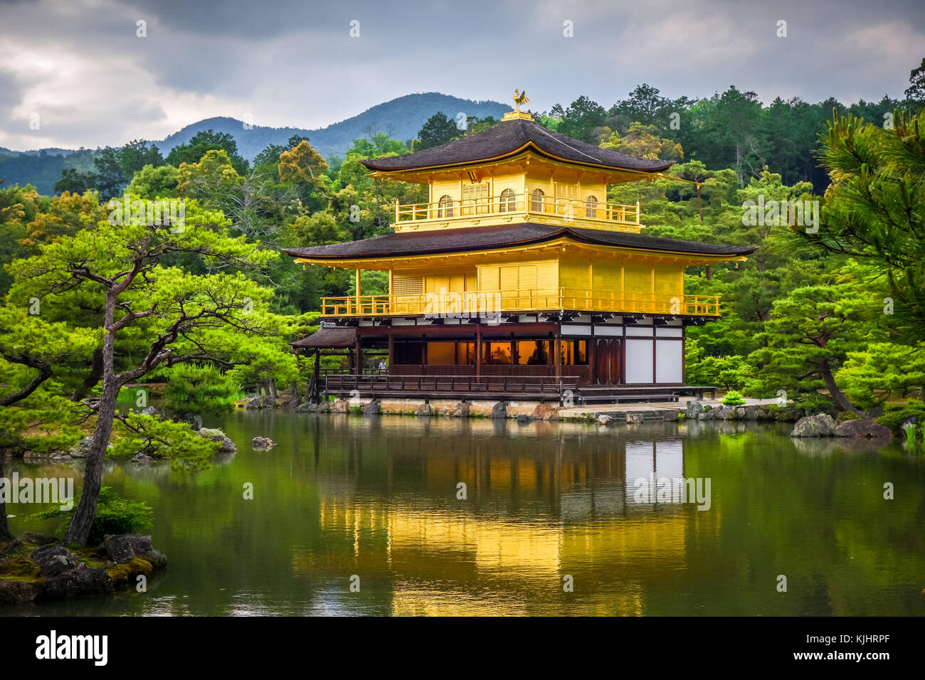 Japan golden temple hi-res stock photography and images - Alamy