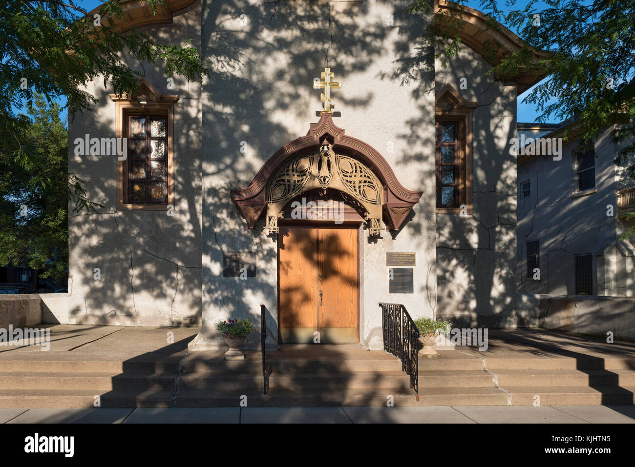 Front entrance to Holy Trinity Cathedral designed by Louis Sullivan in ...