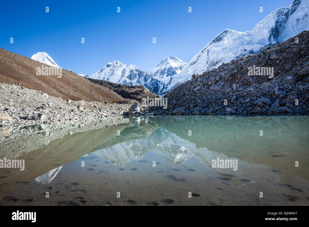 Everest gorak shep hi-res stock photography and images - Alamy