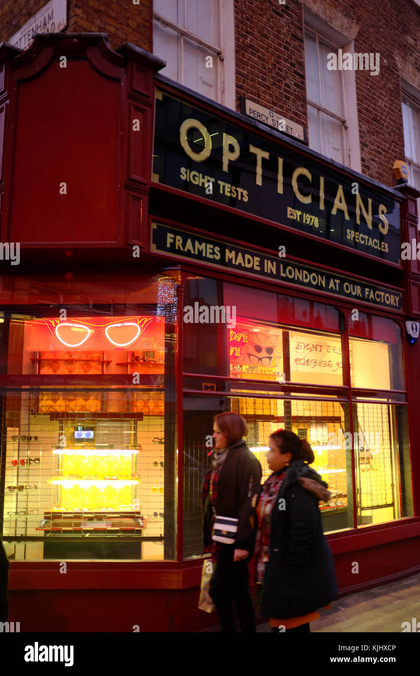 Opticians on corner hi-res stock photography and images - Alamy