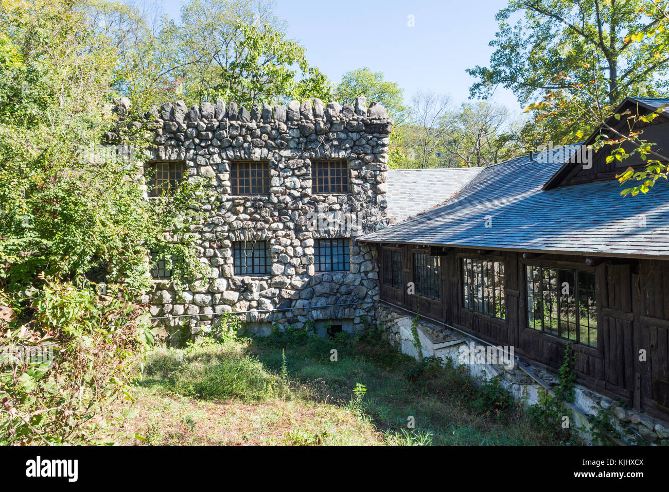 Old stone stable hi-res stock photography and images - Alamy