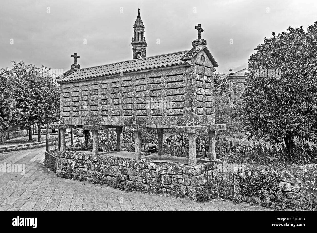 Traditional grain store Black and White Stock Photos & Images - Alamy