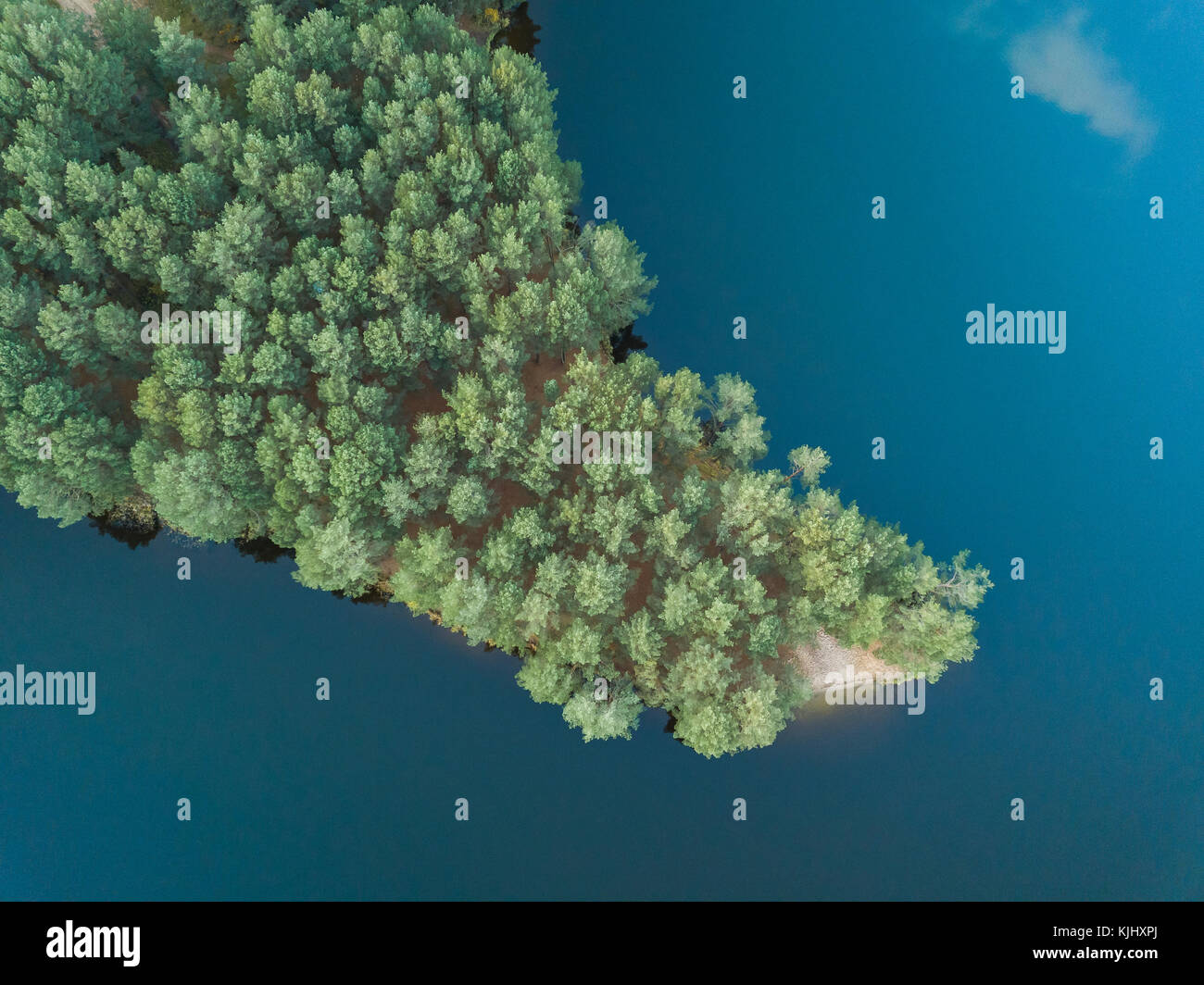 Aerial birdsview beautiful ocean blue hi-res stock photography and ...