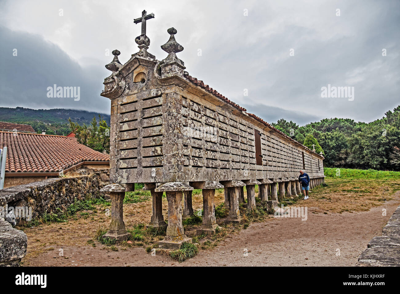 Raised granary hi-res stock photography and images - Alamy