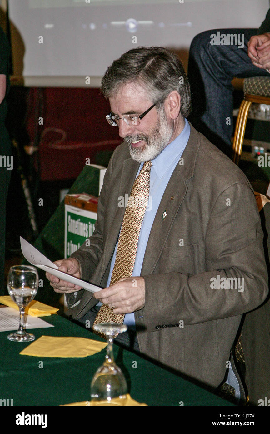 Mary lou mcdonald gerry adams hi-res stock photography and images - Alamy