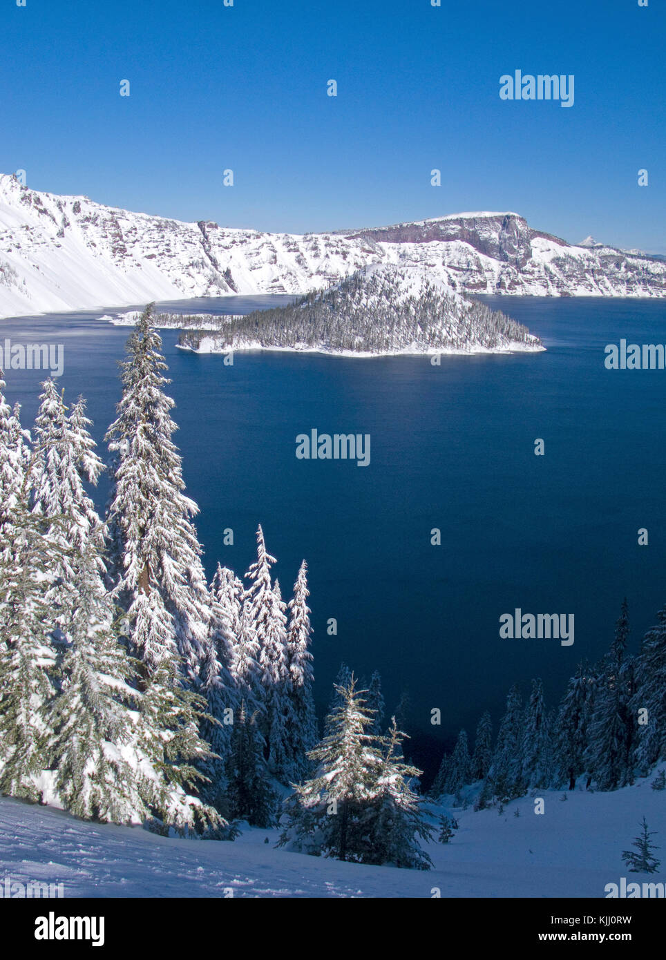 Crater lake national park united of america water hi-res stock ...