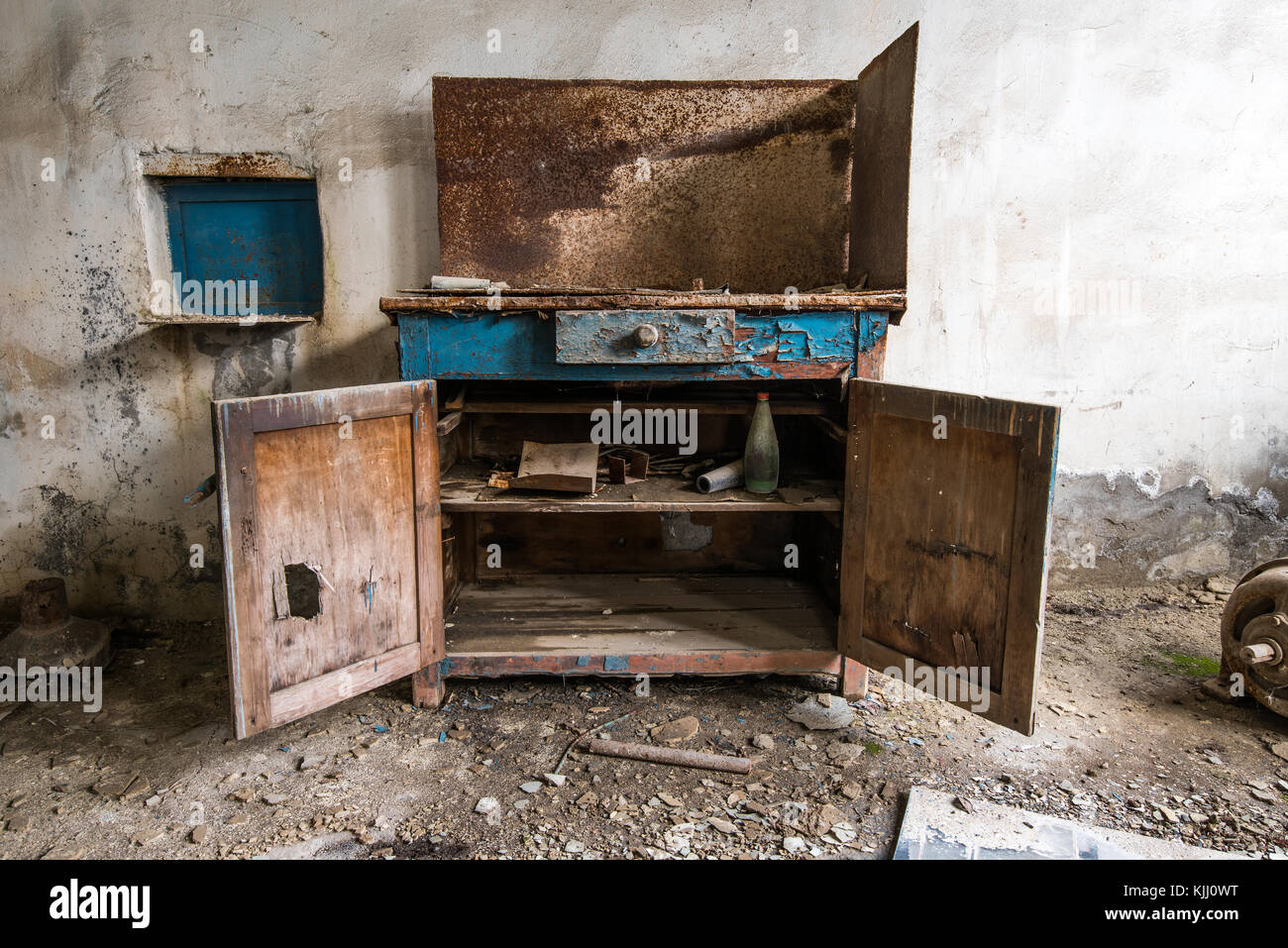 Old lathe hi-res stock photography and images - Alamy