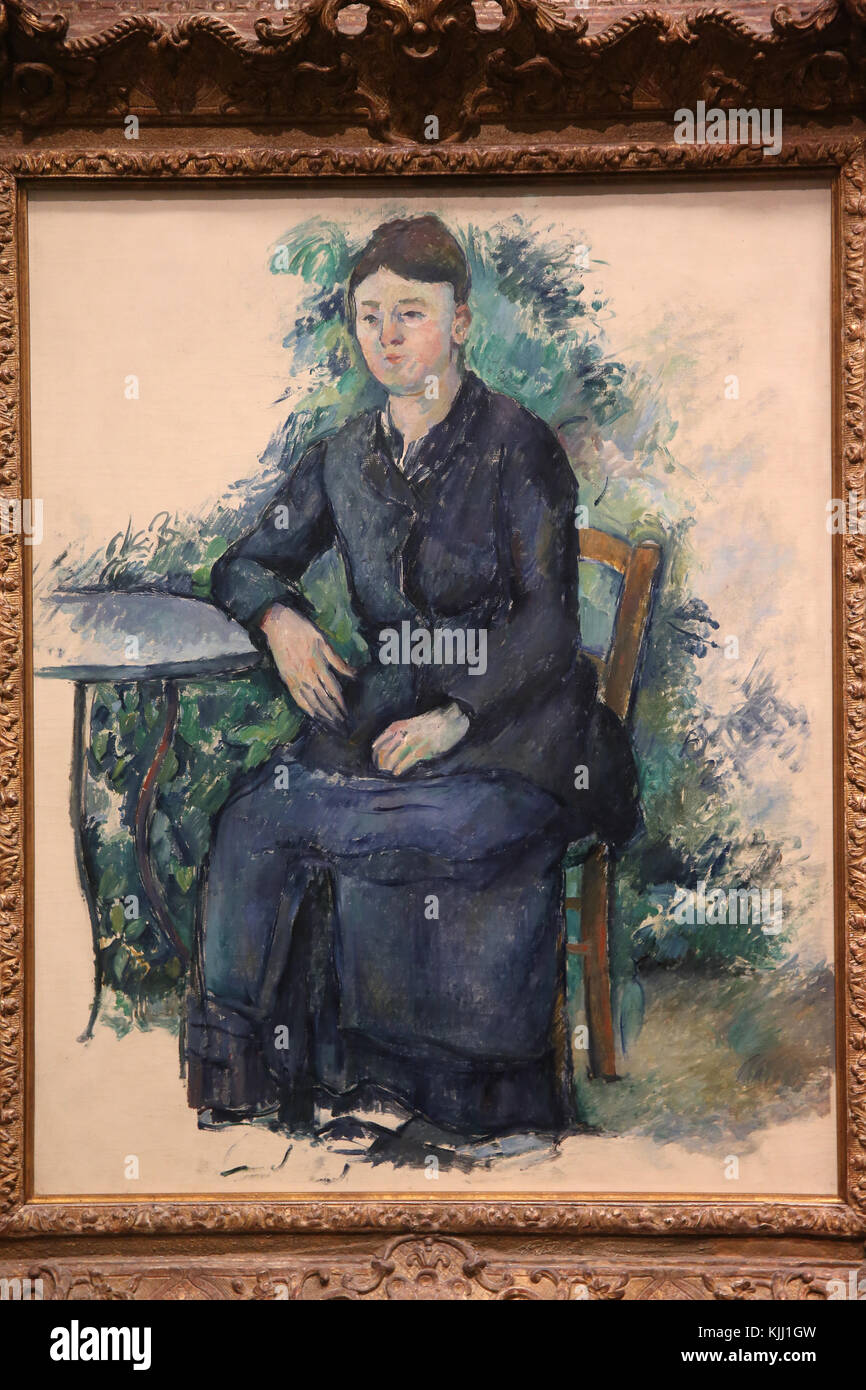 Femme au jardin hi-res stock photography and images - Alamy