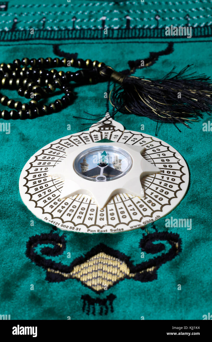 Muslim prayer direction hi-res stock photography and images - Alamy