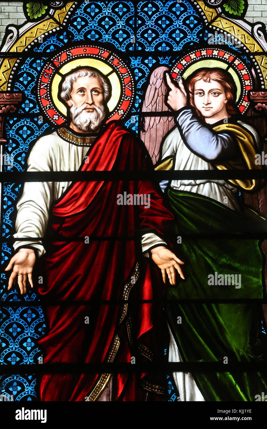 Saint peter apostle stained glass hi-res stock photography and images ...