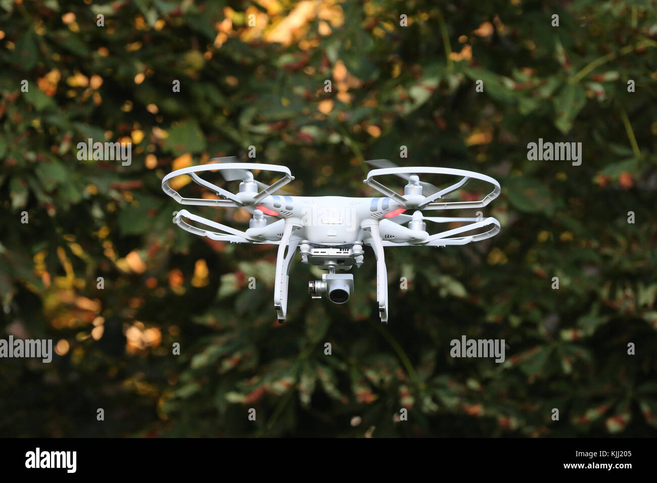 Flying camera hi-res stock photography and images - Alamy