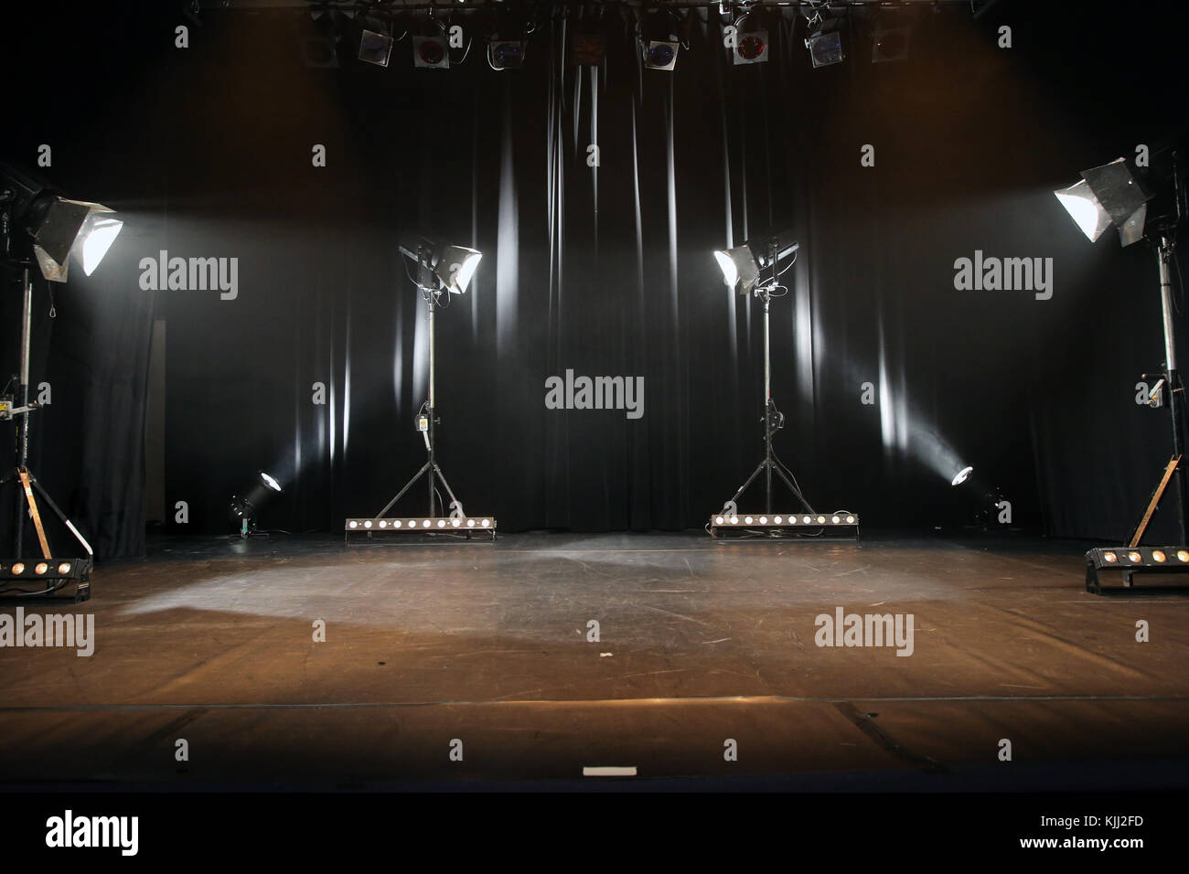 Lights and lights and stage hi-res stock photography and images - Alamy