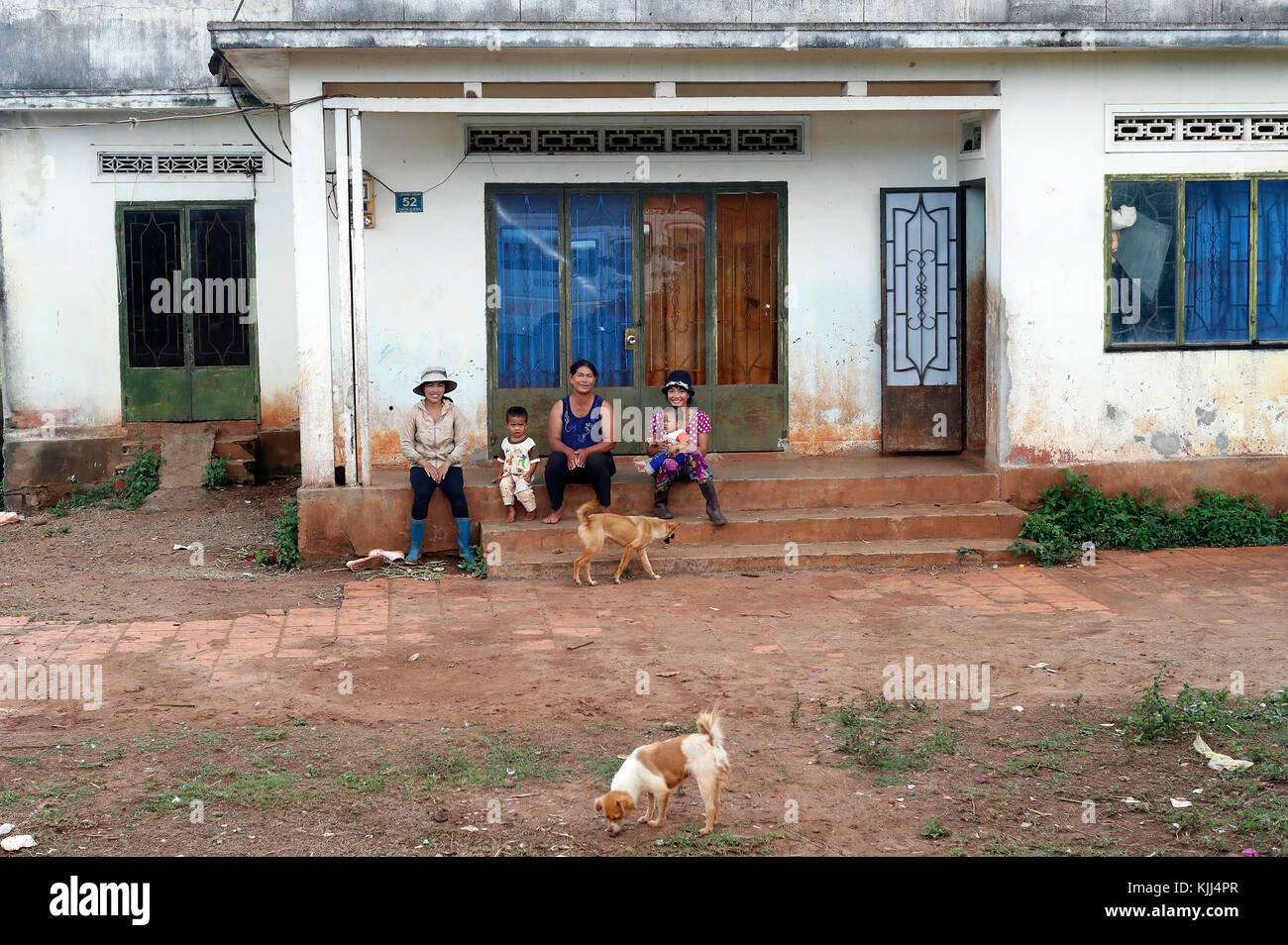 Vietnamese housing hi-res stock photography and images - Alamy
