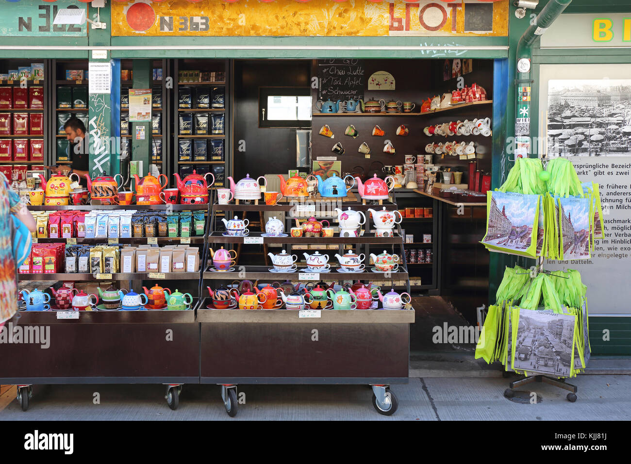 Ceramics vienna hi-res stock photography and images - Alamy