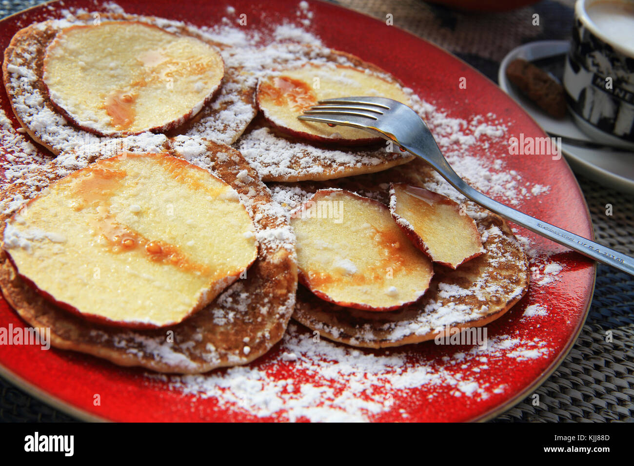 Dutch pancakes hi-res stock photography and images - Alamy