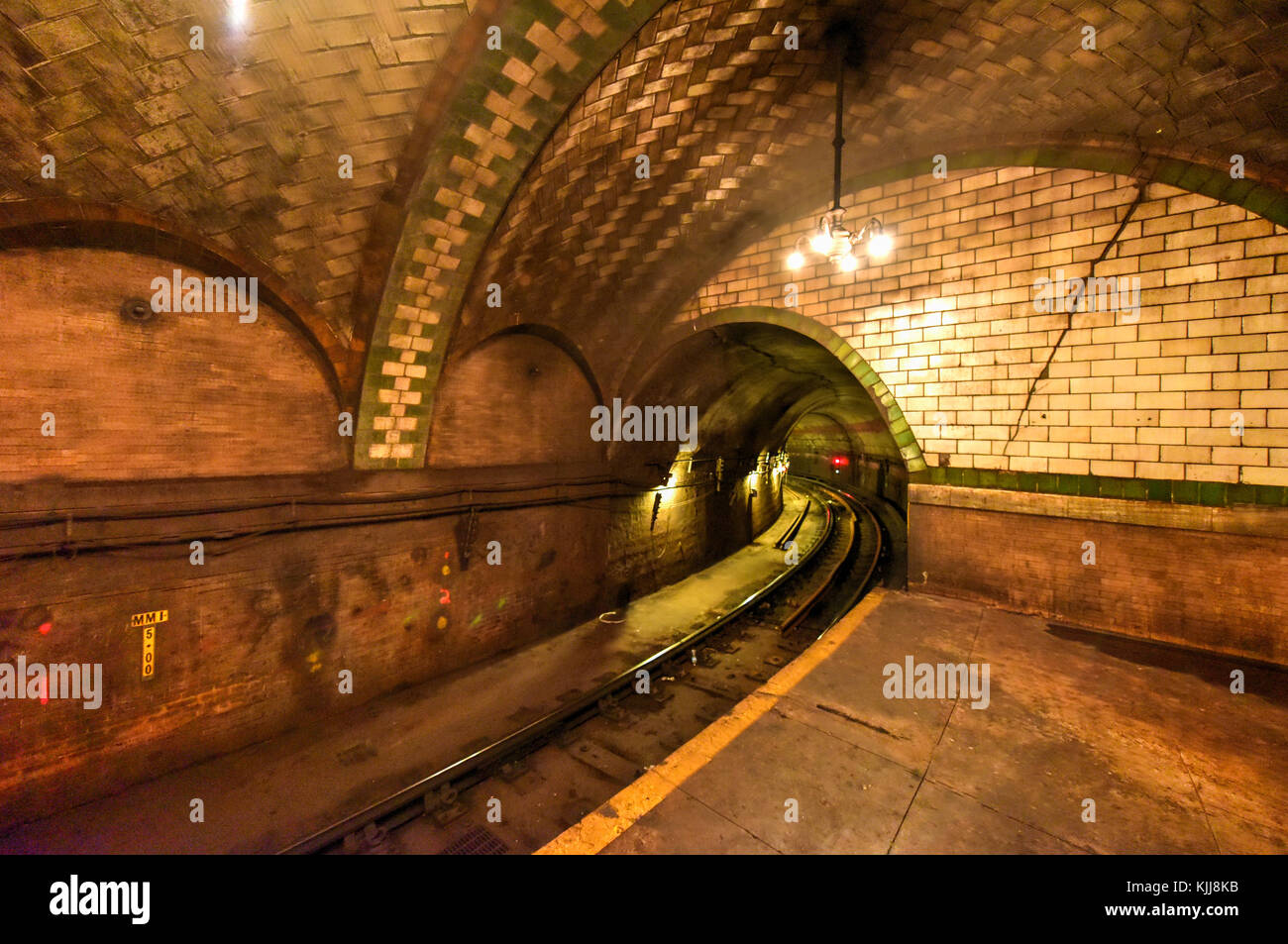 Old city hall subway station new york hi-res stock photography and ...